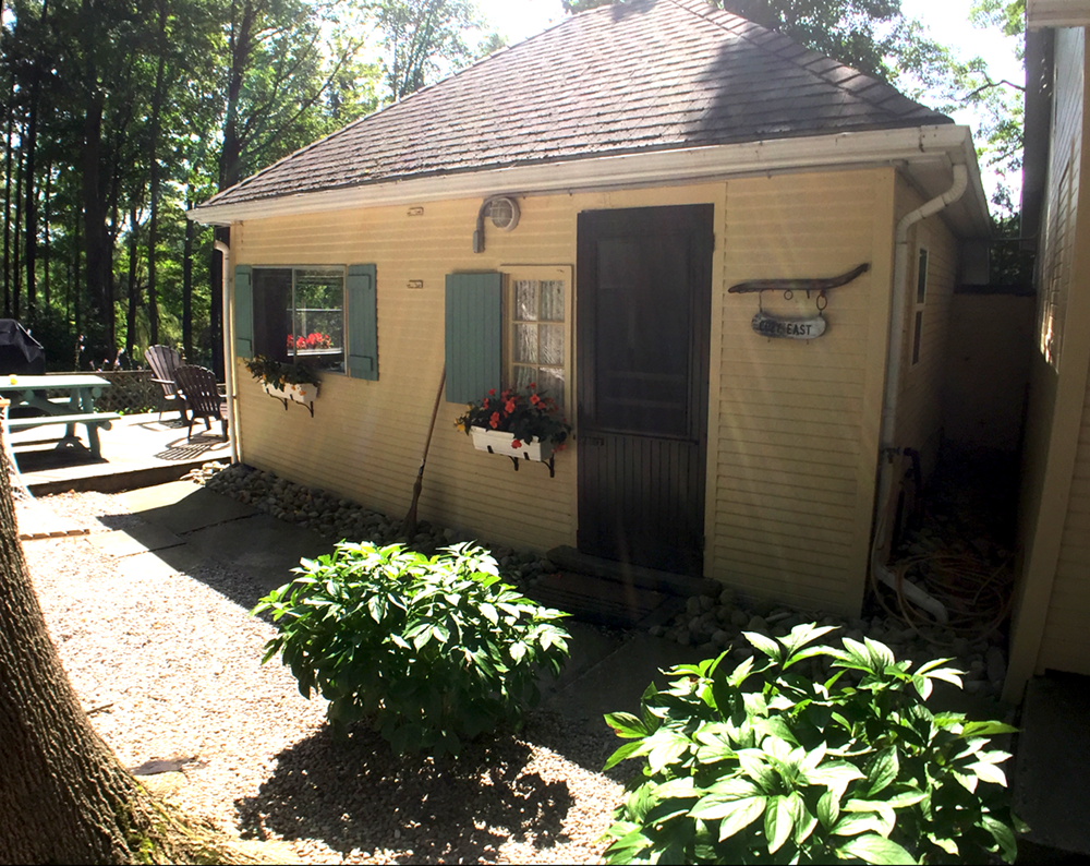 Cozy West | Cozy Cottages & Avoca Ridge